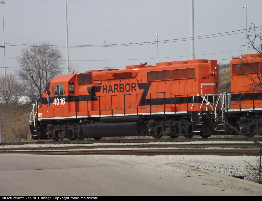 IHB transfer arrives at BNSF's GM Yard